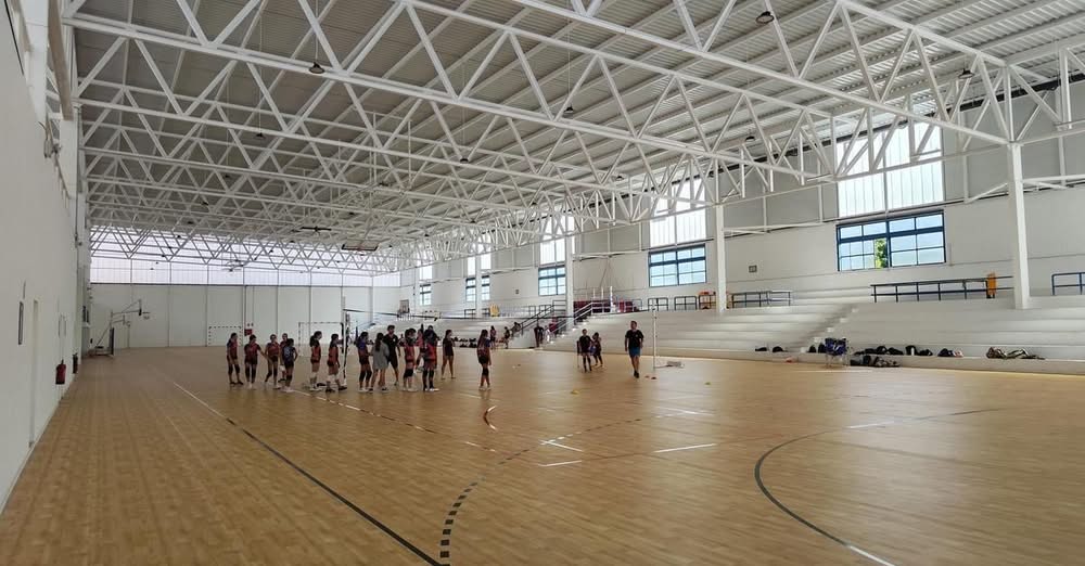 El balón vuelve a rodar en el Fontana Mogort de Alzira seis años ...